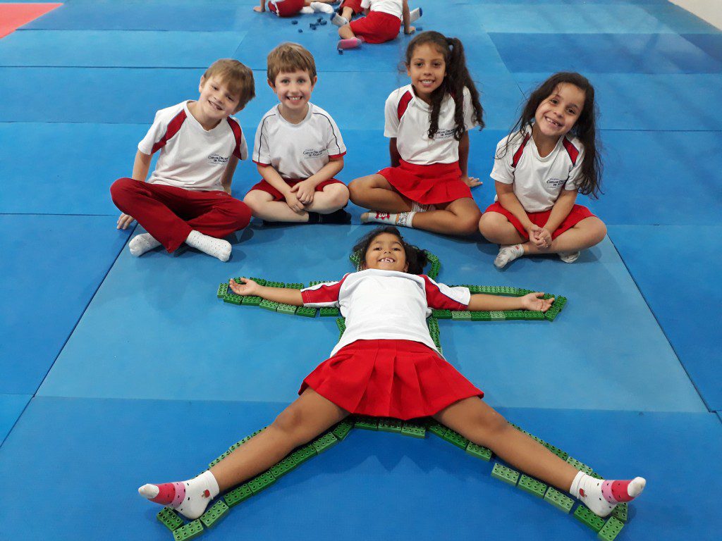 BONECO LEGAL – CCDA – Colégio Carlos Drummond de Andrade