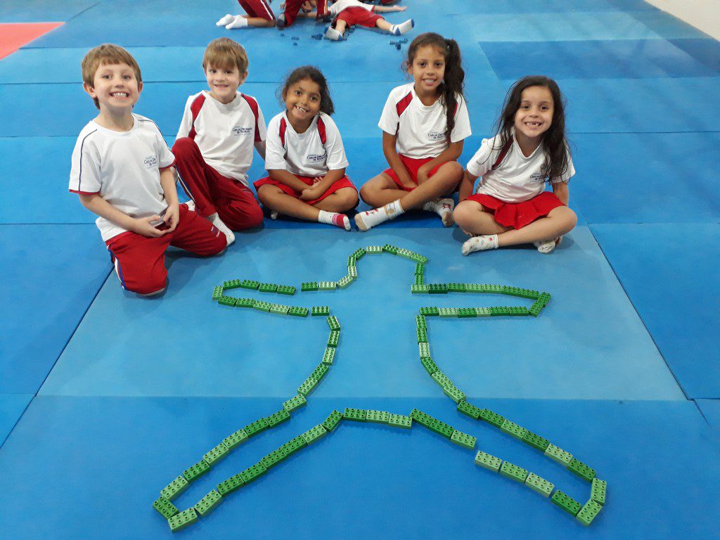 BONECO LEGAL – CCDA – Colégio Carlos Drummond de Andrade