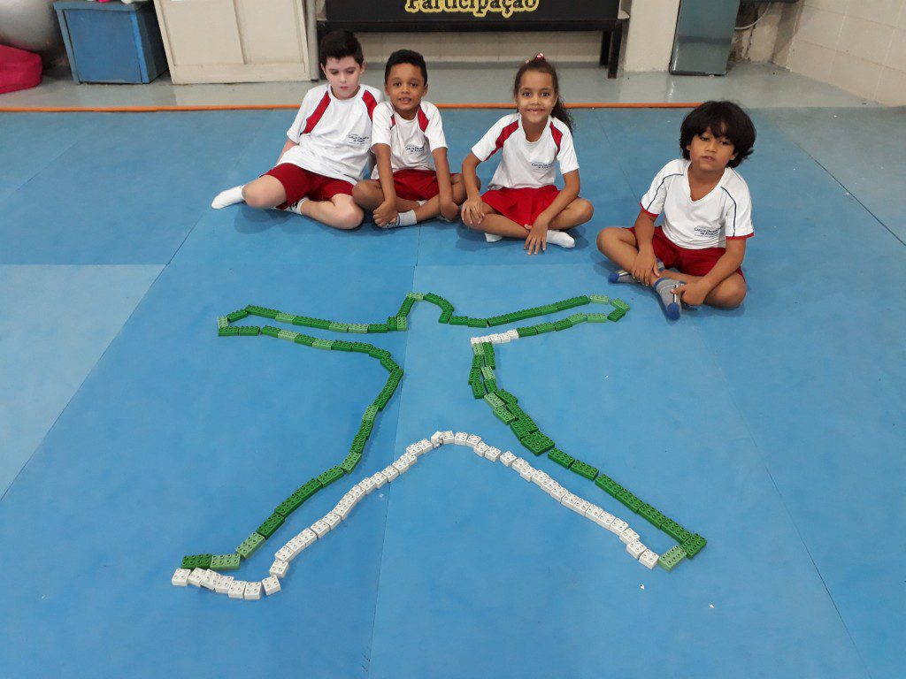 BONECO LEGAL – CCDA – Colégio Carlos Drummond de Andrade