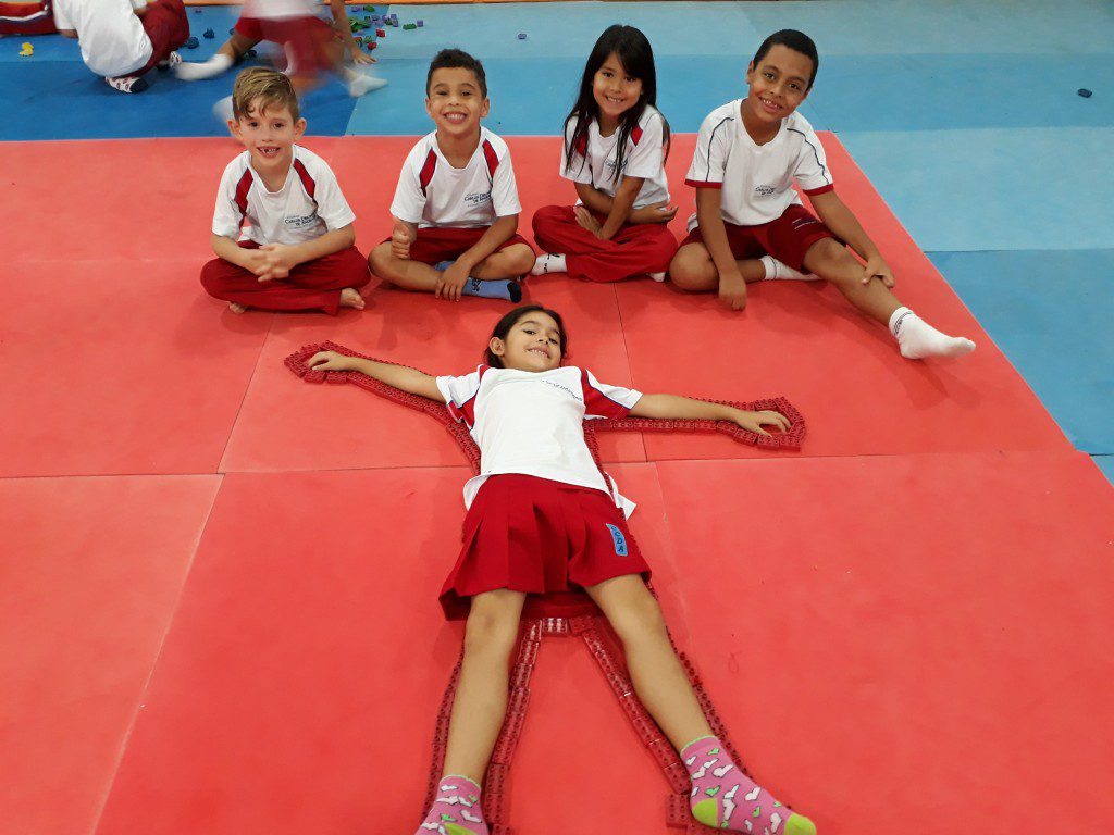 BONECO LEGAL – CCDA – Colégio Carlos Drummond de Andrade