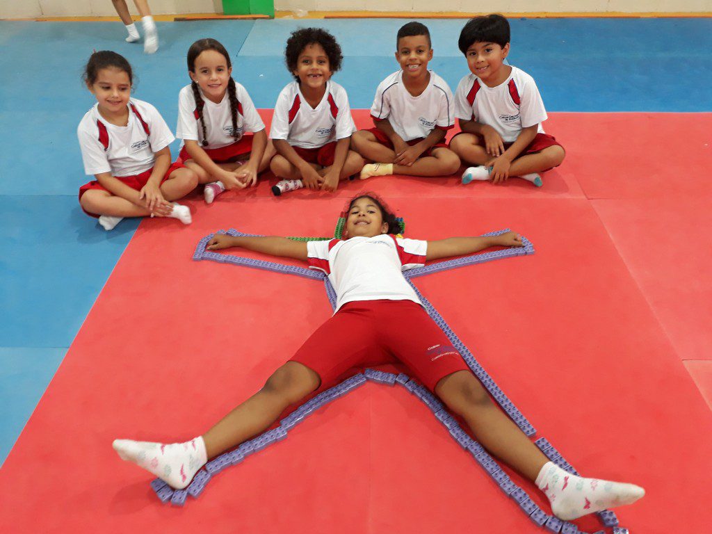 BONECO LEGAL – CCDA – Colégio Carlos Drummond de Andrade