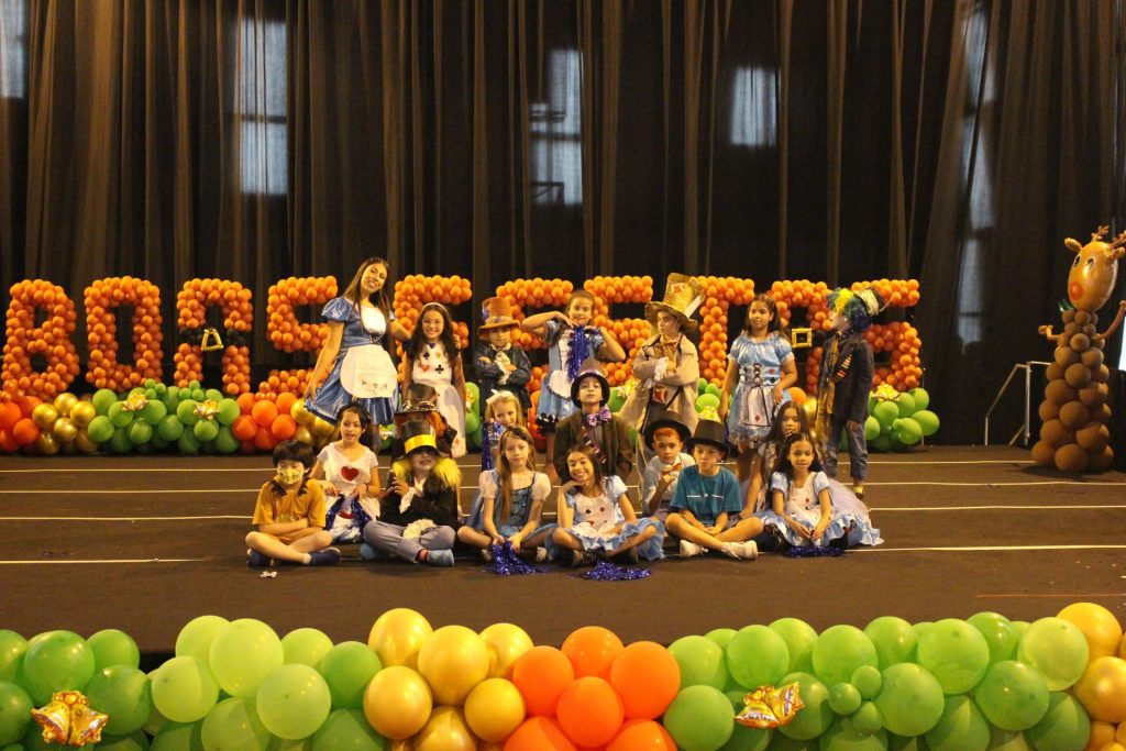 FESTA DE FINAL DE ANO – 2022 – PARTE 1 – CCDA – Colégio Carlos Drummond ...