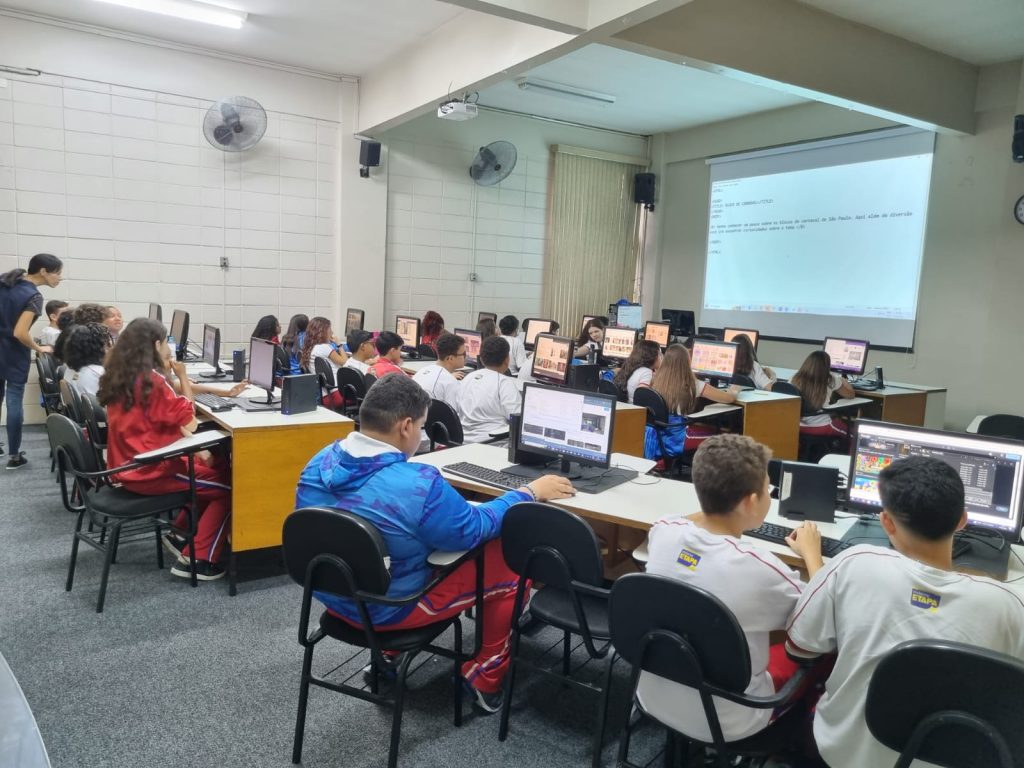 ESTUDANDO LINGUAGEM DE PROGRAMAÇÃO HTML NO 8º ANO – CCDA – Colégio ...