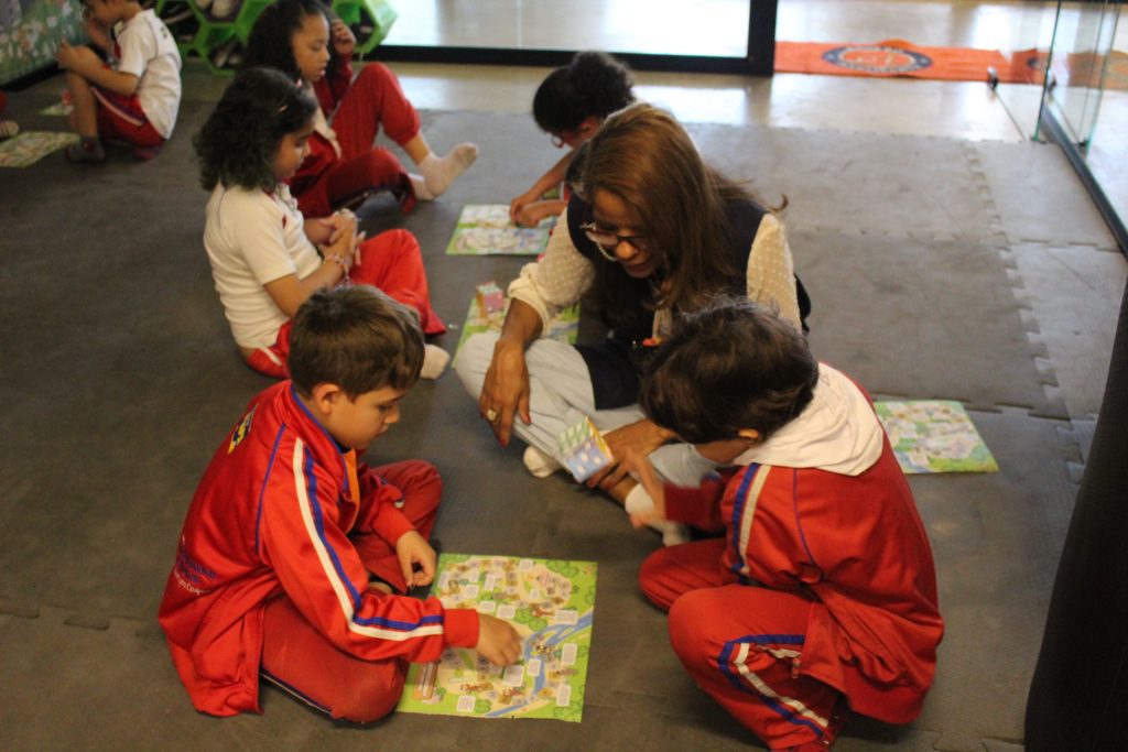 JOGOS EDUCATIVOS DA ESCOLA DA INTELIGÊNCIA NO 2º ANO – CCDA – Colégio Carlos Drummond de Andrade